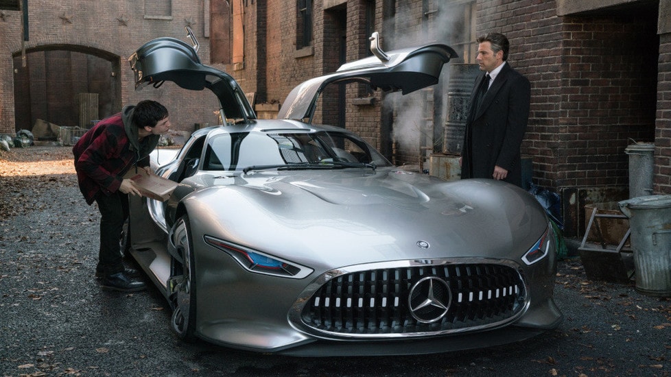 Justice League, le foto della super Batmobile Mercedes - Tuttosport