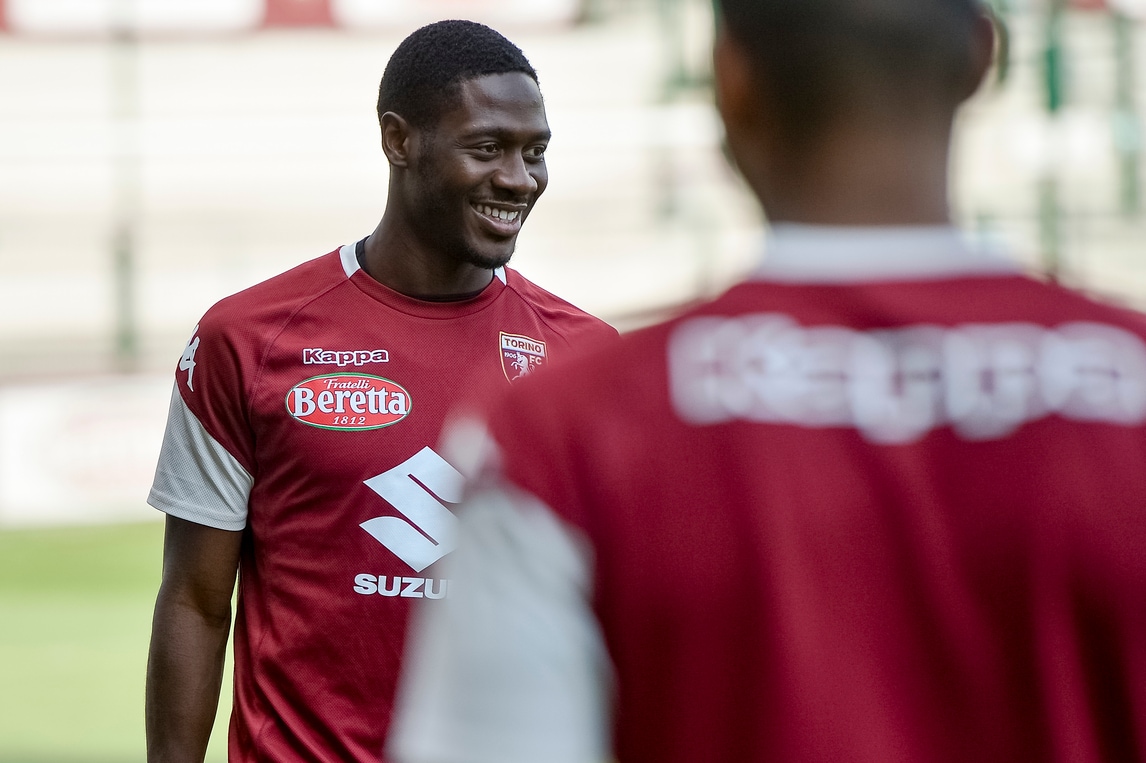 Il Torino si allena al Filadelfia in vista della Roma, c'è anche Soriano
