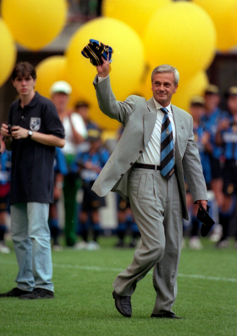 Inter, la terza maglia ricordando Ronaldo, Simoni e il 1998