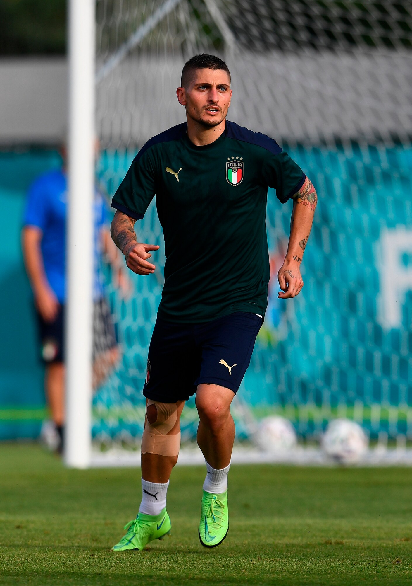 Italia, per Verratti gamba fasciata. Bonucci scherza con Immobile