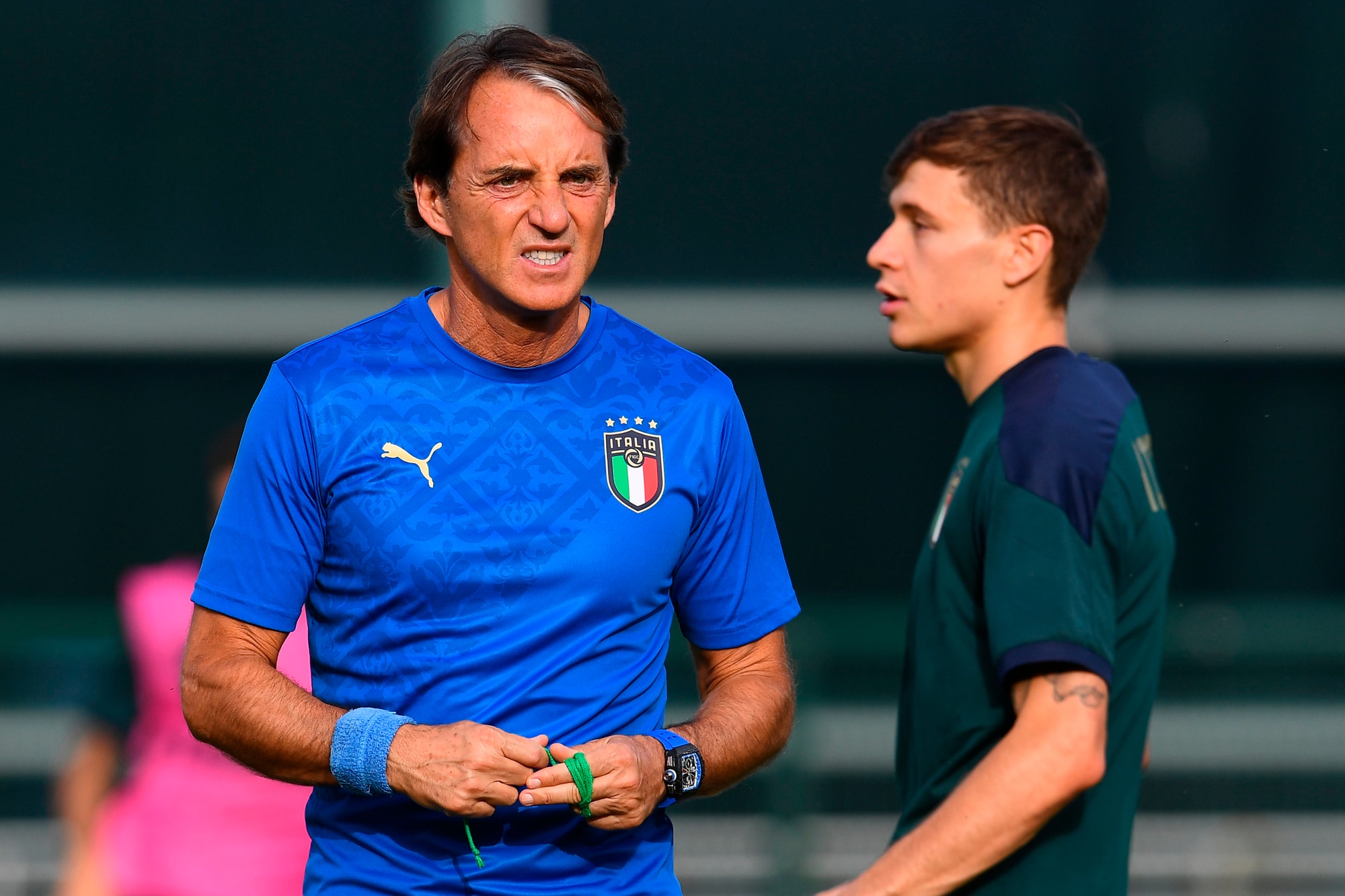 Italia, per Verratti gamba fasciata. Bonucci scherza con Immobile