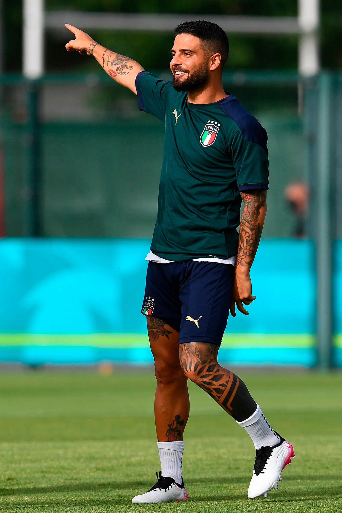 Italia, per Verratti gamba fasciata. Bonucci scherza con Immobile