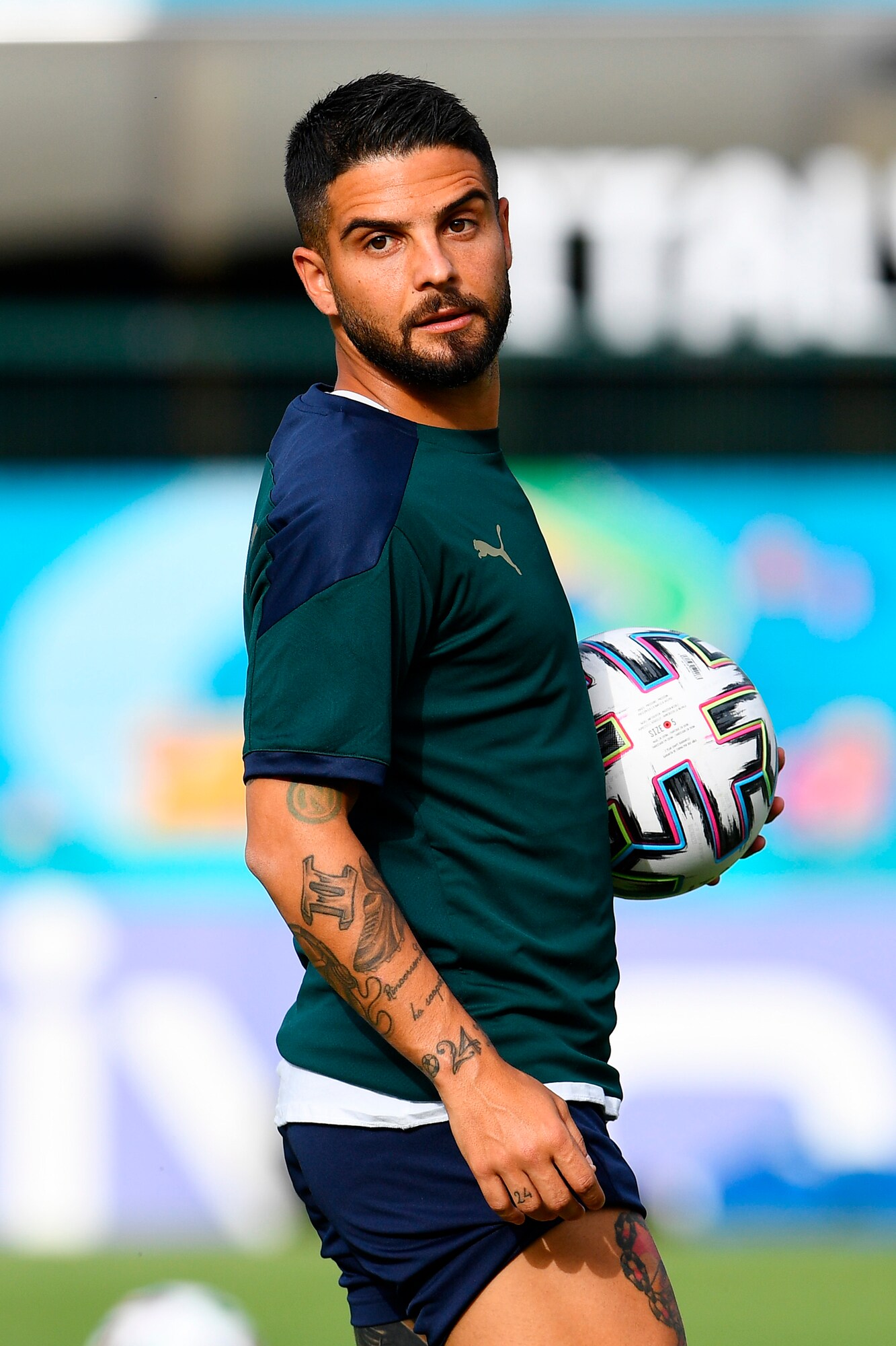 Italia, per Verratti gamba fasciata. Bonucci scherza con Immobile