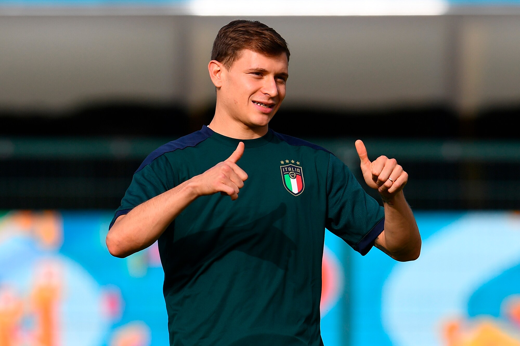 Italia, per Verratti gamba fasciata. Bonucci scherza con Immobile