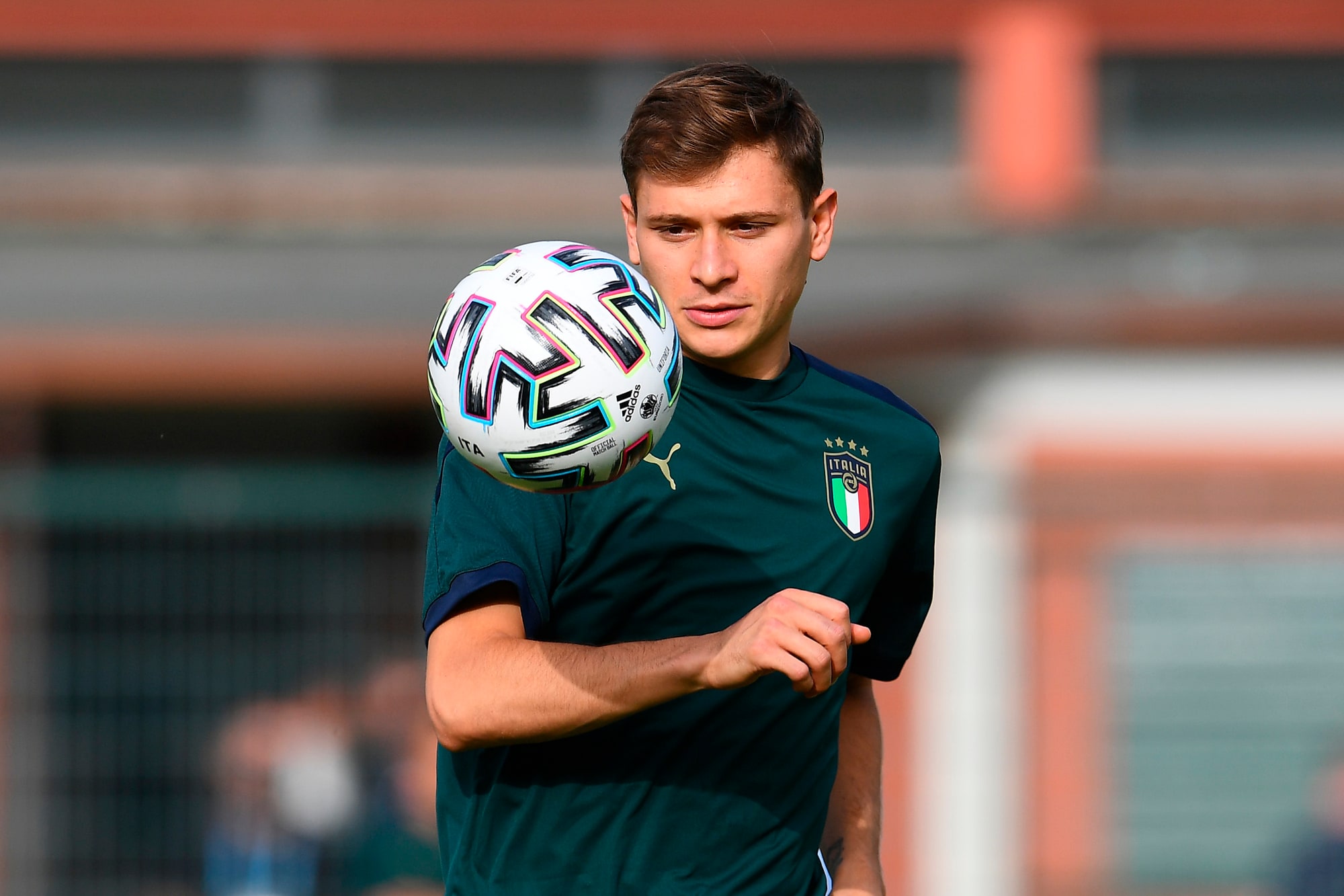 Italia, per Verratti gamba fasciata. Bonucci scherza con Immobile