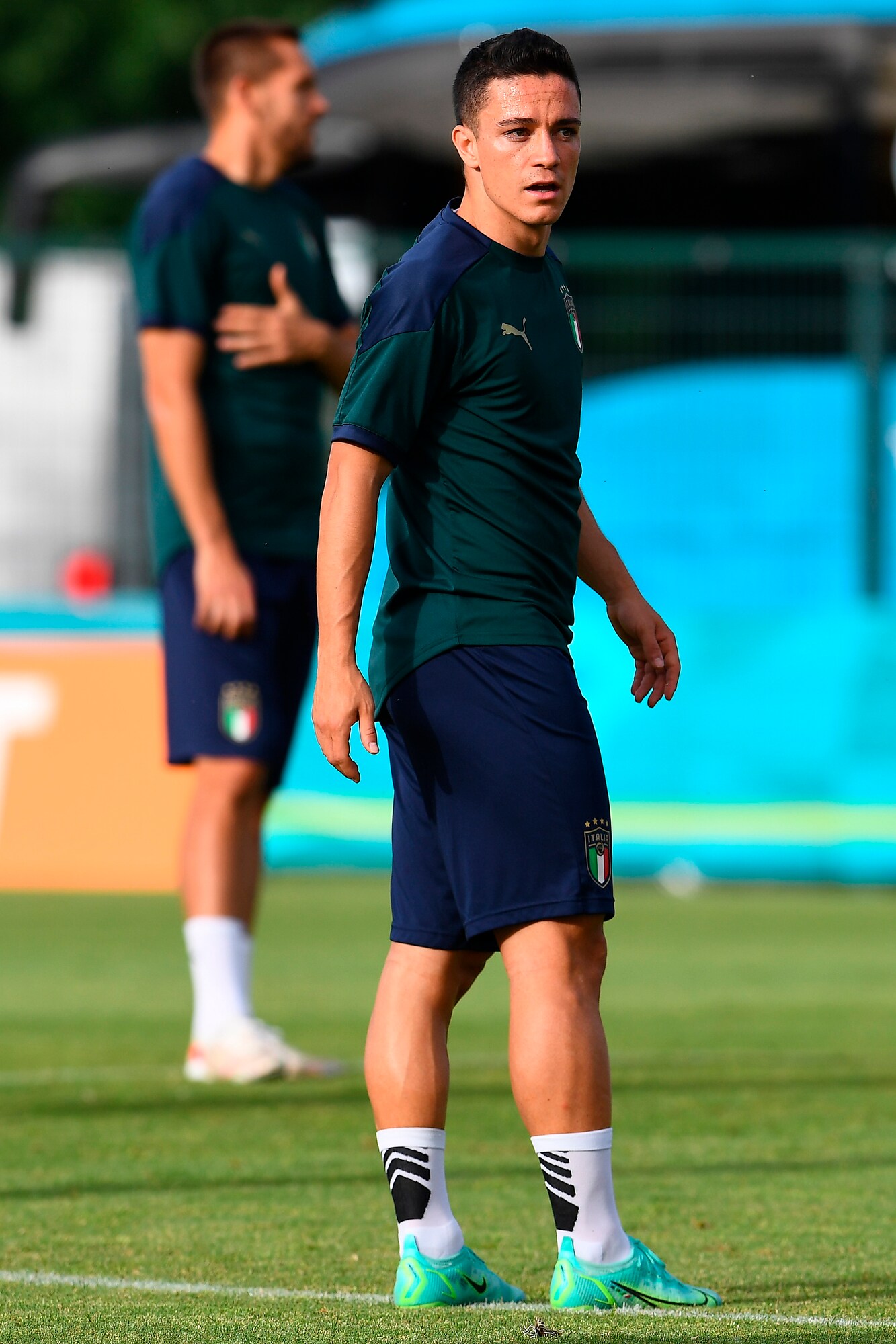 Italia, per Verratti gamba fasciata. Bonucci scherza con Immobile