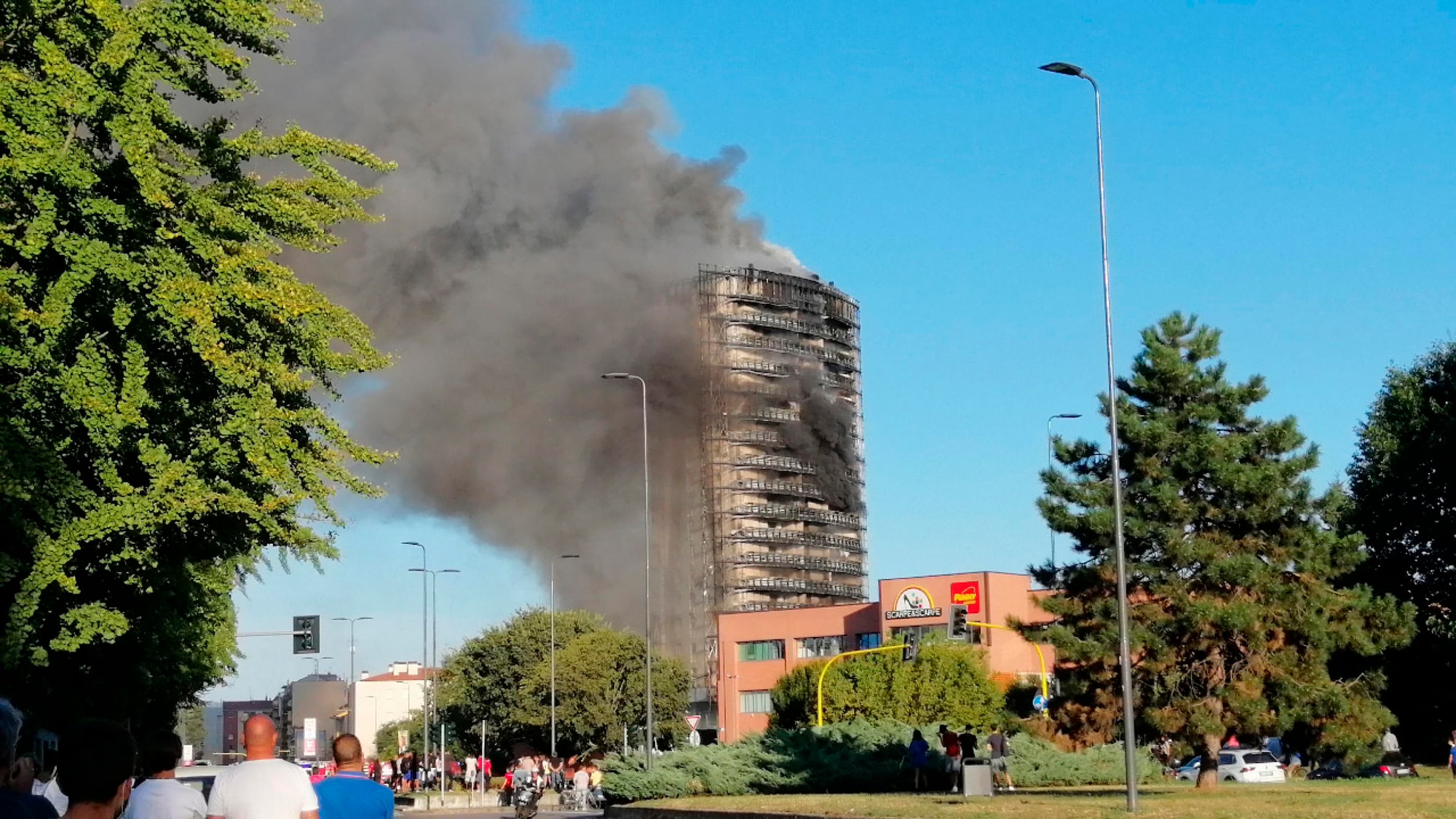 Incendio a Torre del Moro: la situazione del grattacielo milanese