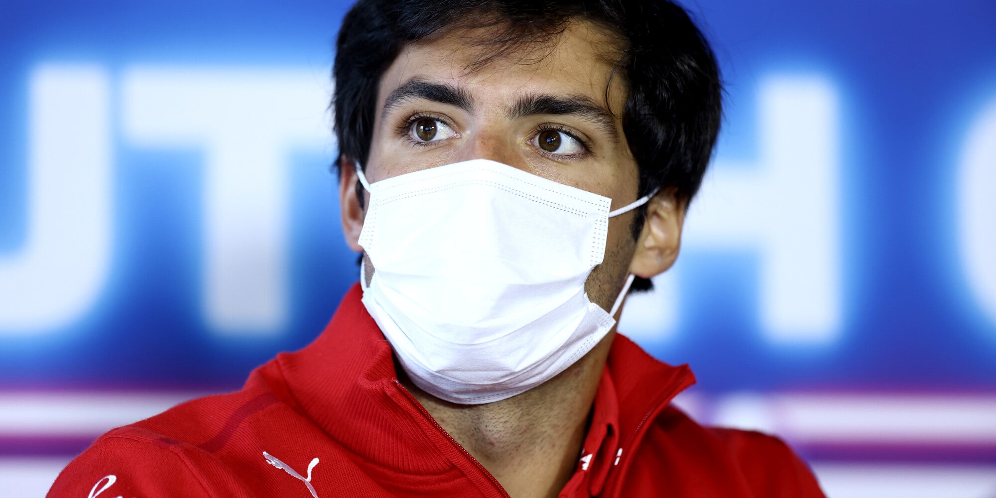 F1, Sainz: "Lavoro incredibile dei meccanici Ferrari"