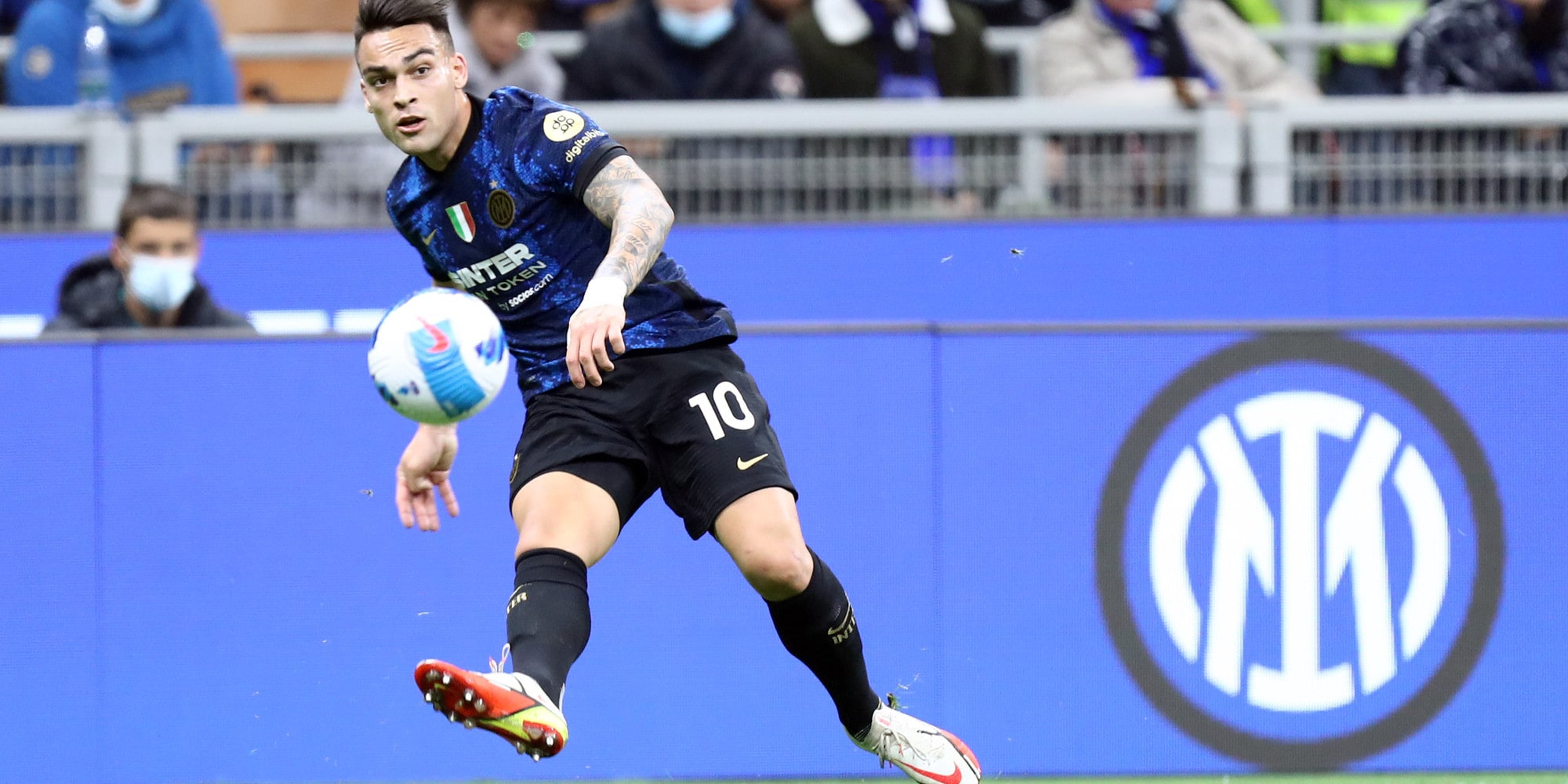 Derby di Milano: la sfida vale sino a 500€ in buoni Amazon