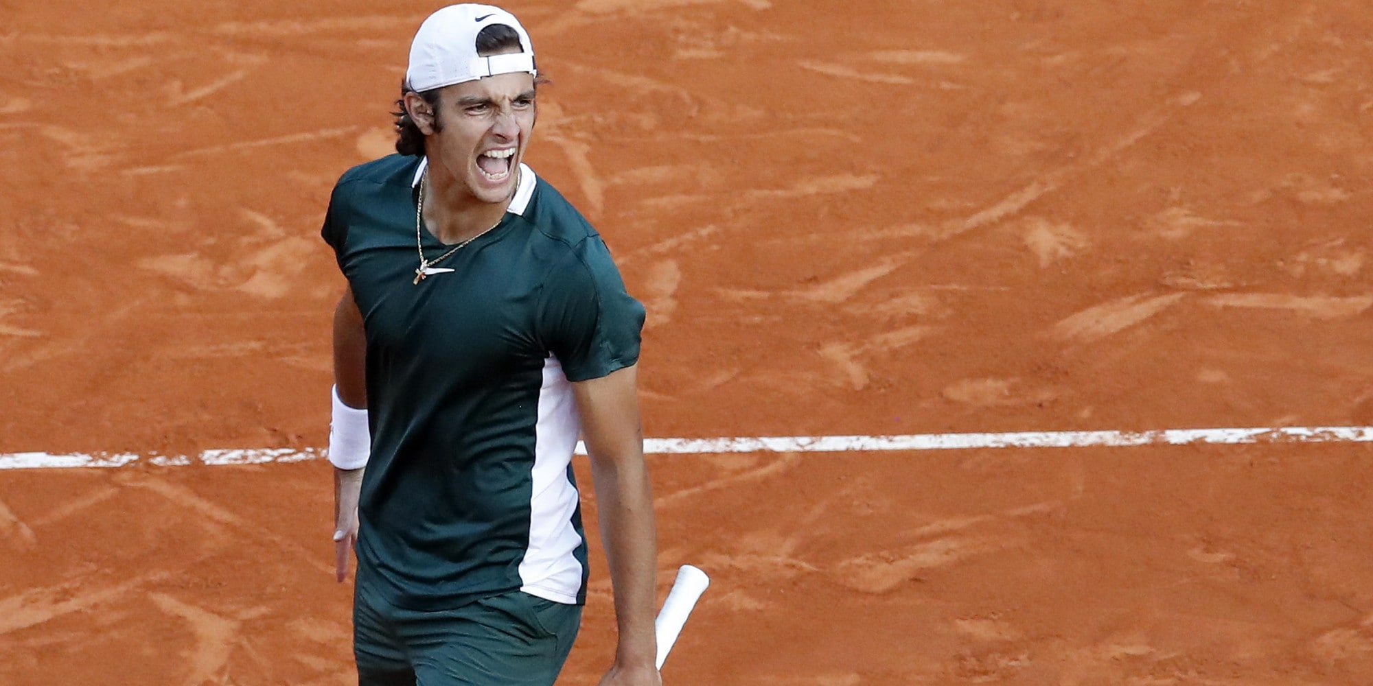 Musetti al 2° turno a Barcellona: Baez ko in 2 set, sfiderà Evans