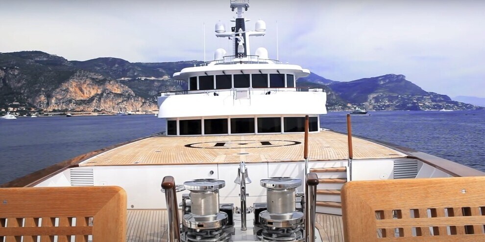 Yacht e Land Rover: l'immenso patrimonio di Jim Ratcliffe, l'uomo che ...