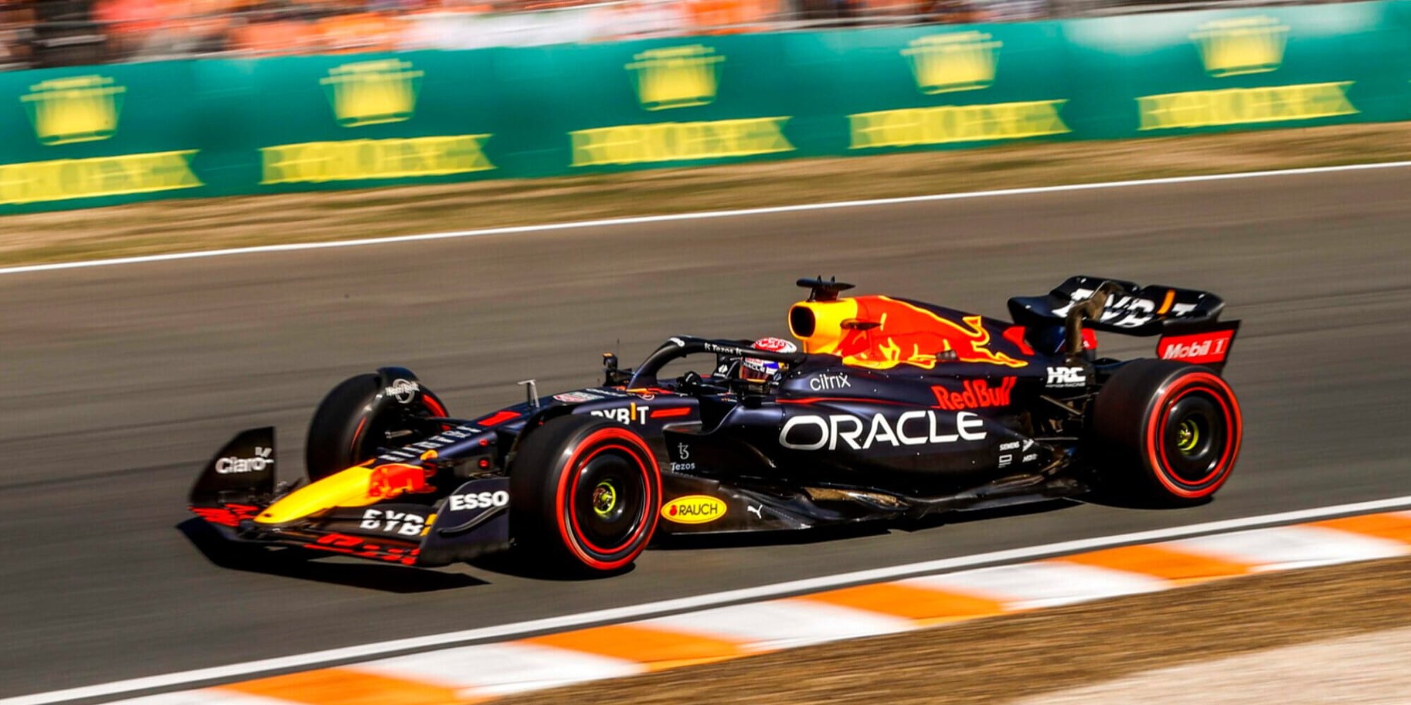 F1, pole di Verstappen in Olanda: 2° Leclerc, 3° Sainz