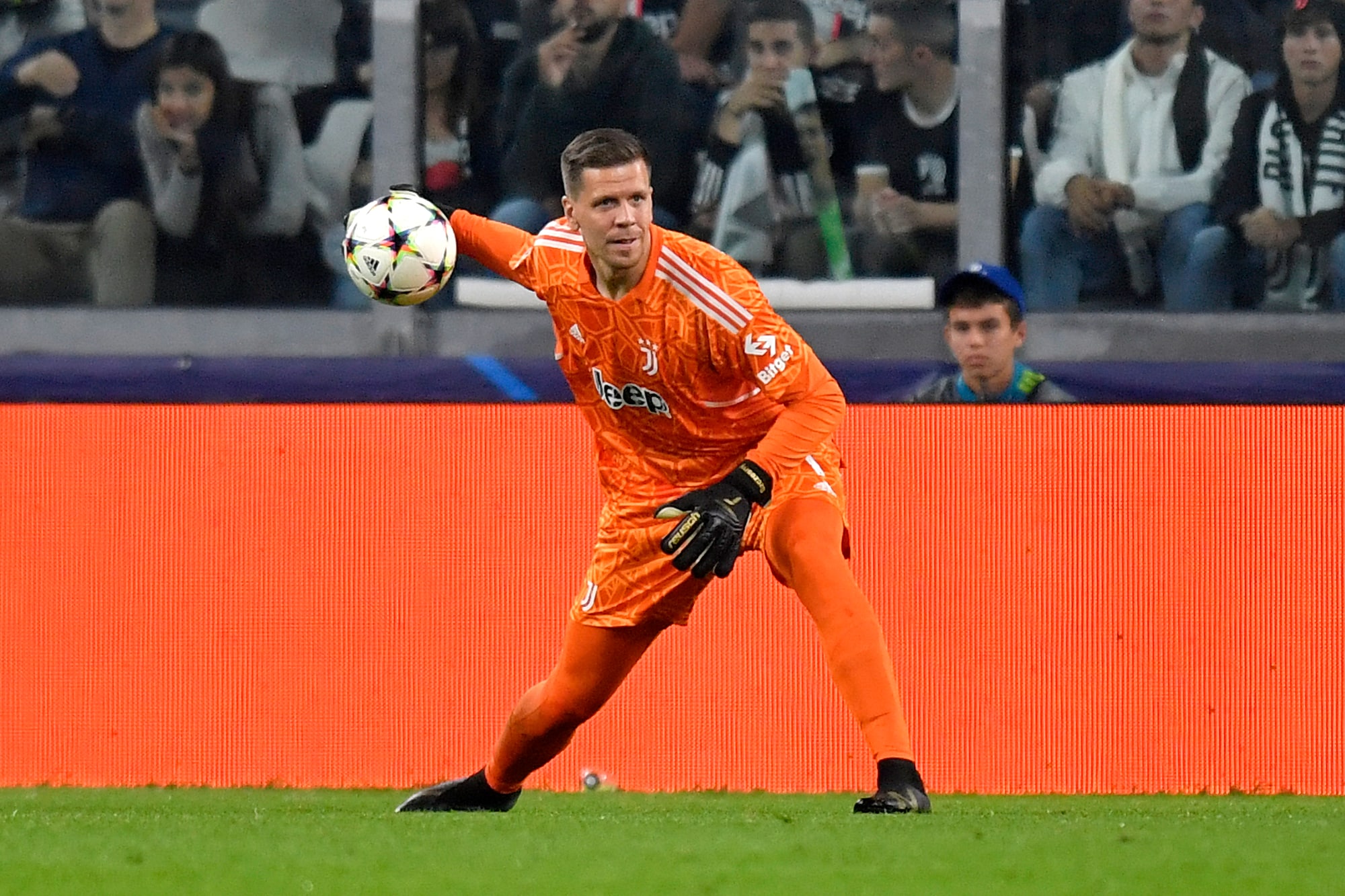 Juve-Maccabi, le pagelle bianconere: Danilo leader, Kostic domina a ...