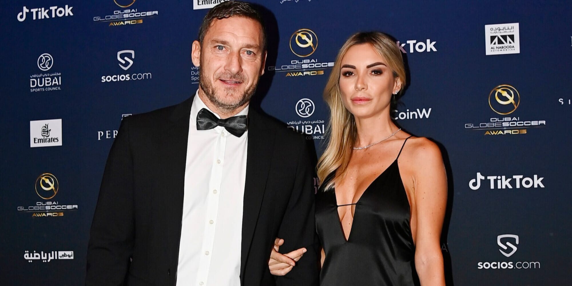 Totti e Noemi, baci sul red carpet dei Globe Soccer Awards