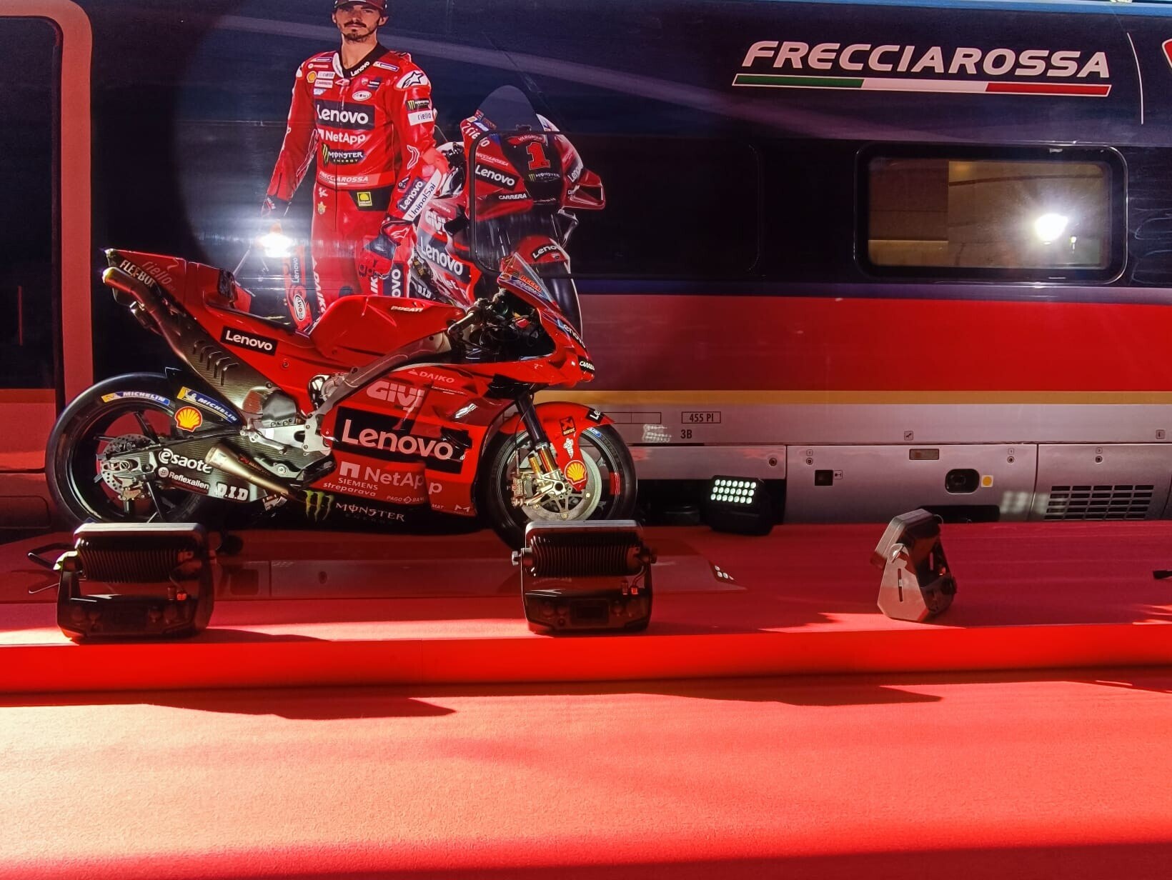 "Dalla Rossa al Frecciarossa: Trenitalia celebra la Ducati e Pecco Bagnaia