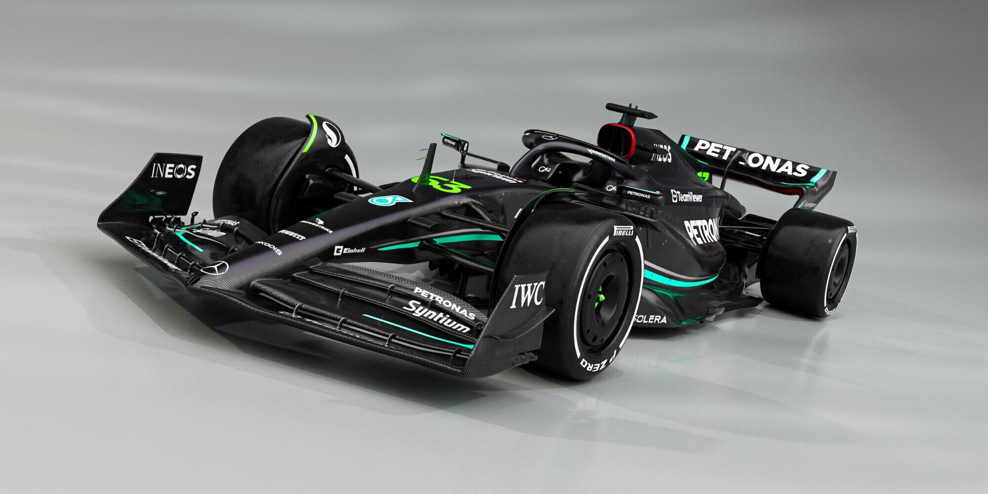 F1 Mercedes: la W14 di Hamilton e Russell già in pista a Silverstone
