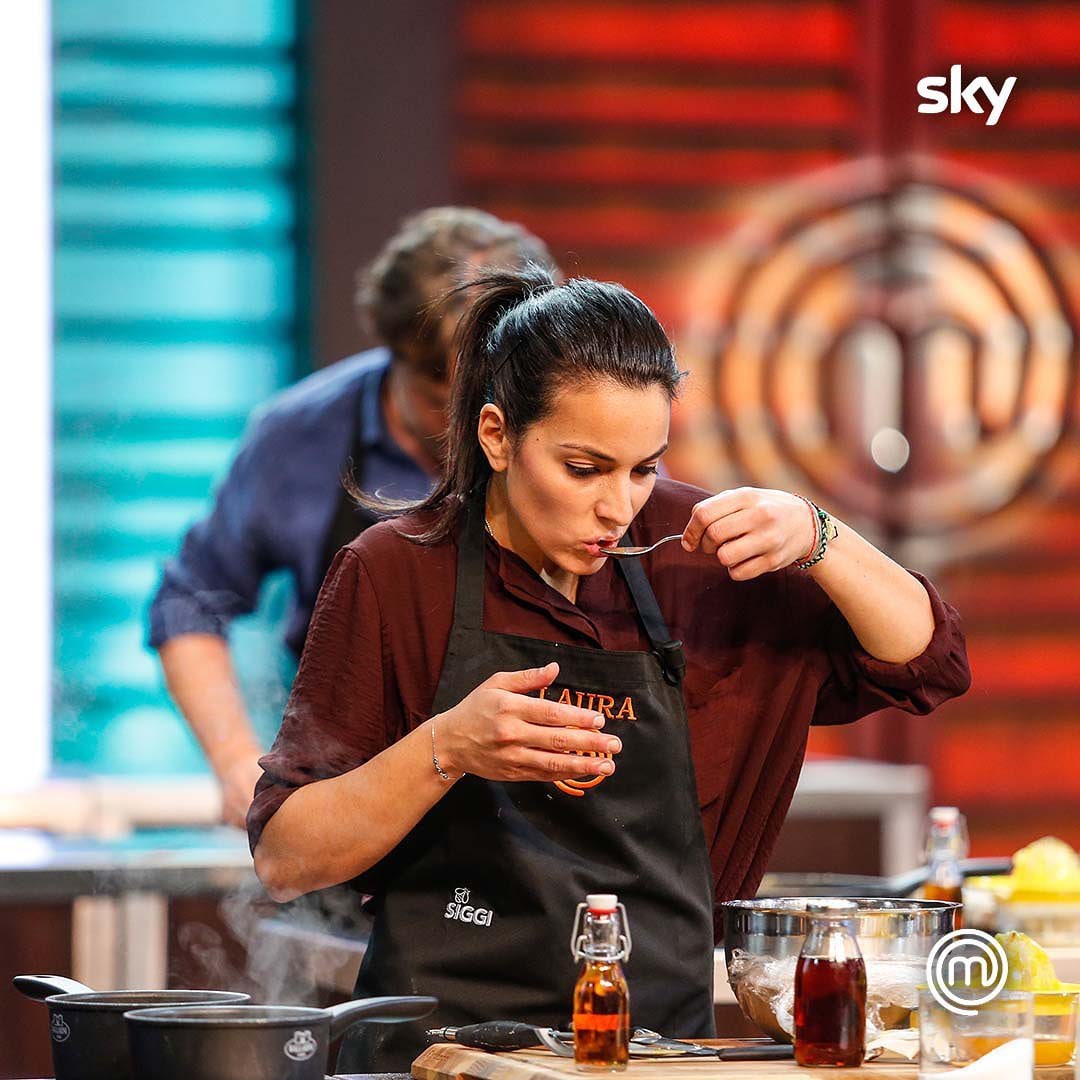 MasterChef supersexy: Sara, Lavinia, Laura e Letizia tra "Pathong" e fan curiosi
