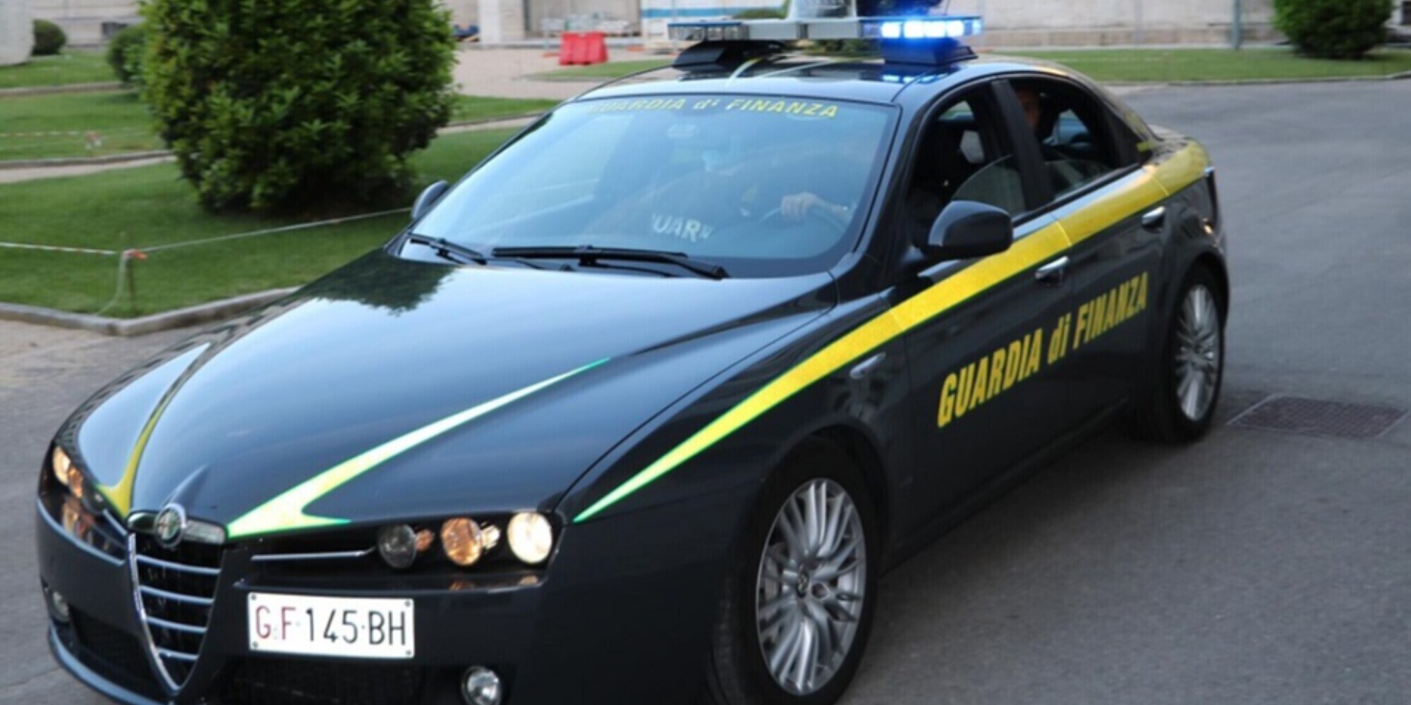 In fuga dalla GdF su una moto senza patente e assicurazione: fermato ...