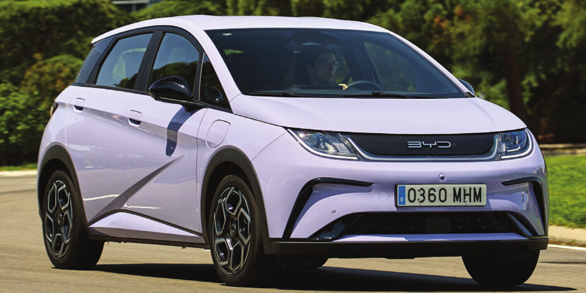 BYD Dolphin, la Cina c'è: la svolta delle batterie
