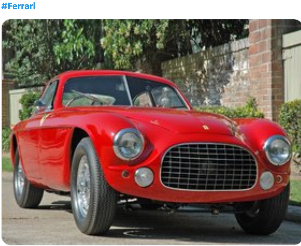 Leclerc resta senza gomma: l'ironia del web sui meccanici Ferrari