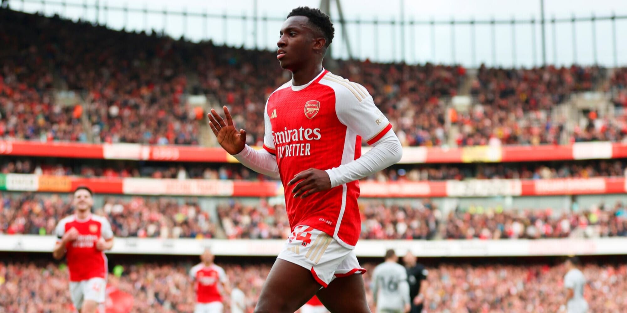 L'Arsenal domina: tripletta Nketiah. Cade il Chelsea contro il Brentford