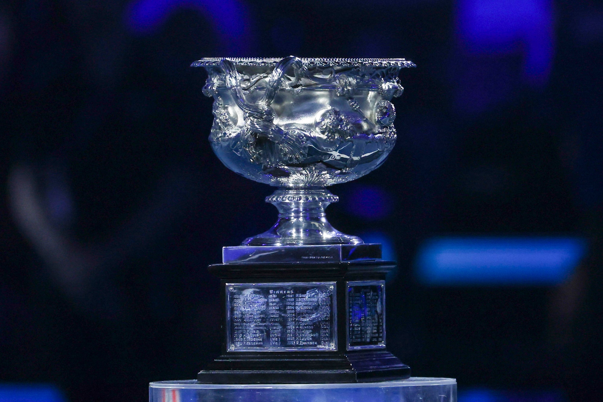 Sinner batte Medvedev sotto gli occhi di Ana de Armas: la finale per ...