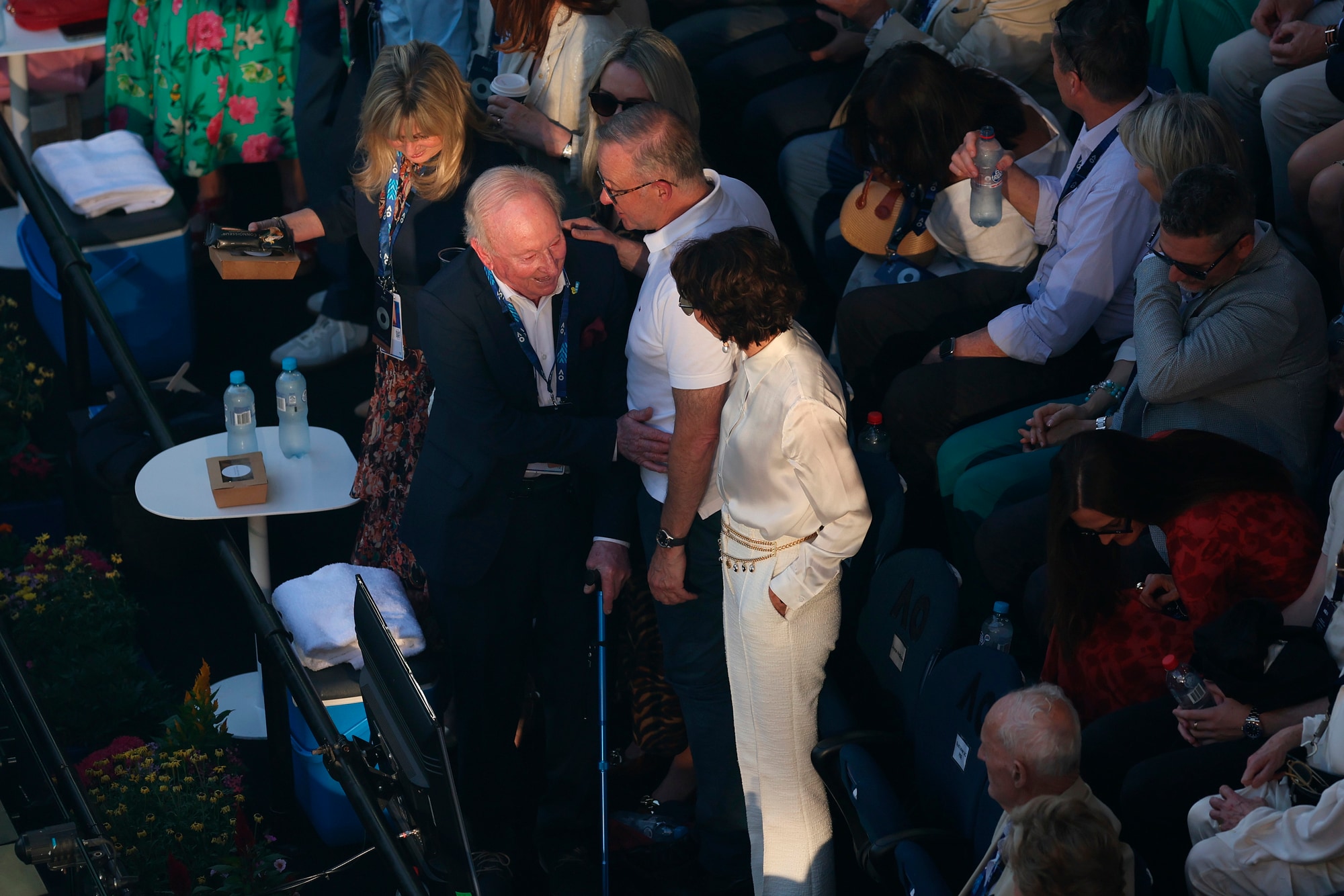 Sinner batte Medvedev sotto gli occhi di Ana de Armas: la finale per ...