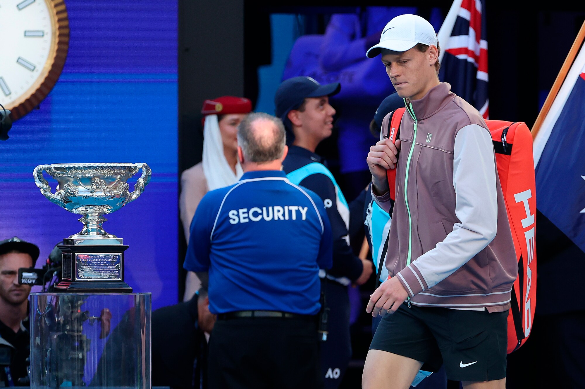 Sinner batte Medvedev sotto gli occhi di Ana de Armas: la finale per ...