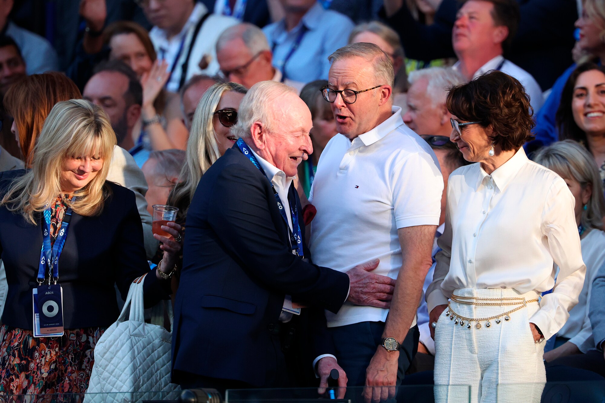 Sinner batte Medvedev sotto gli occhi di Ana de Armas: la finale per ...