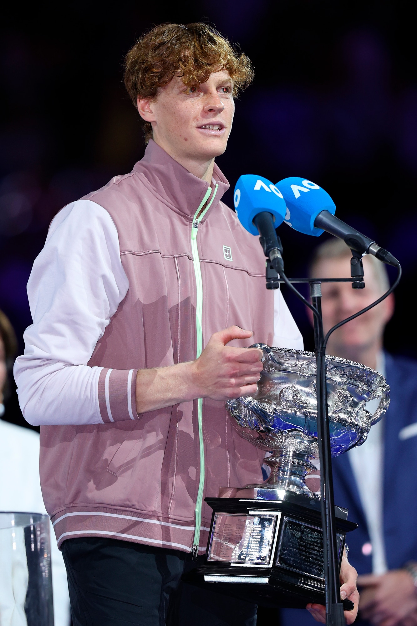 Sinner batte Medvedev sotto gli occhi di Ana de Armas: la finale per ...