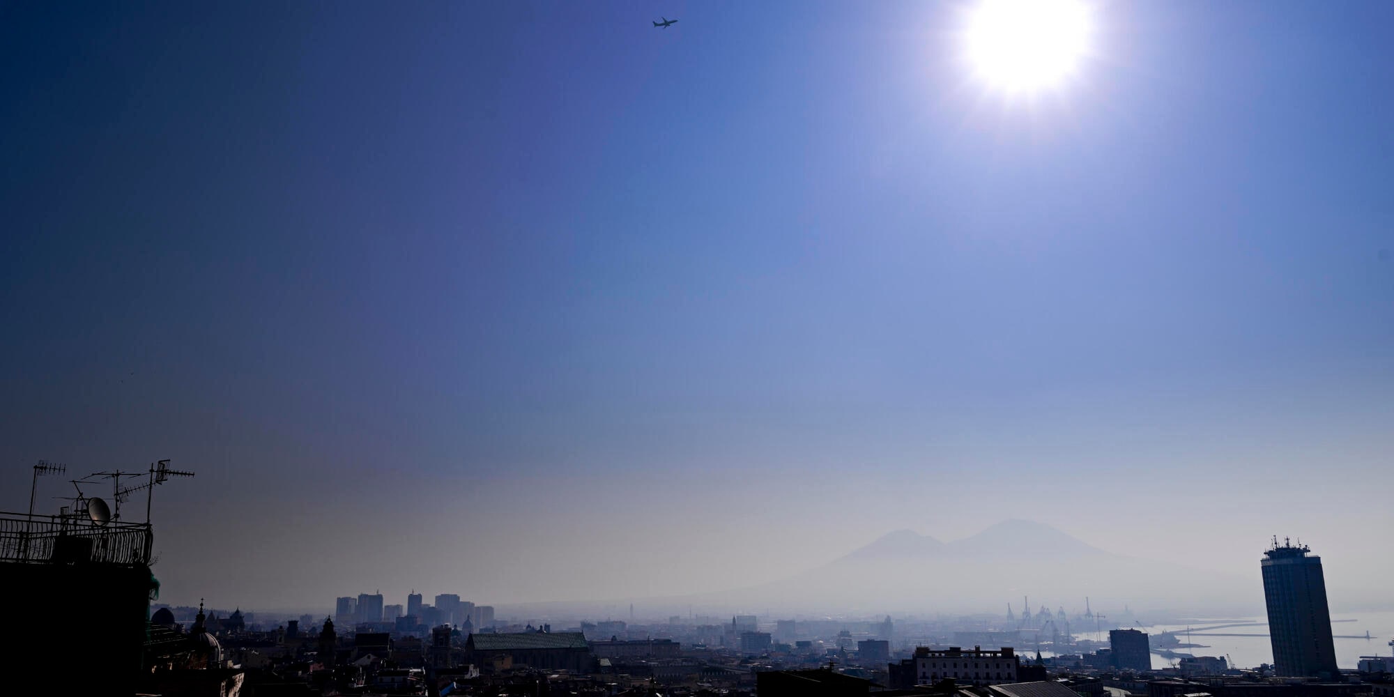 Cnr, 'caldo come tra fine marzo e aprile, si cambia venerdì'