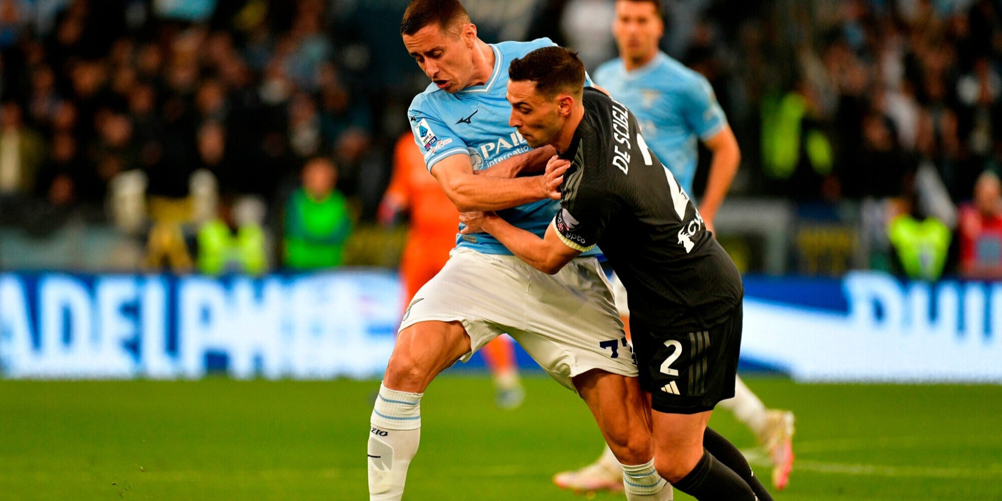 De Sciglio, Allegrata fallita: giocata da Gialappa e fuori all'intervallo