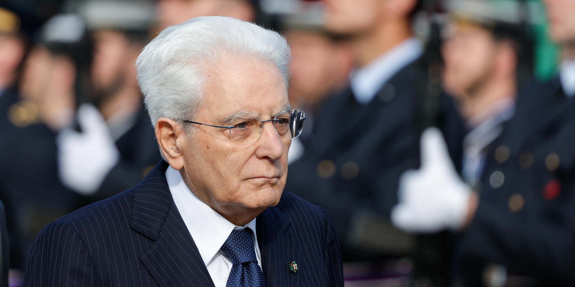25 Aprile: Mattarella depone una corona al Milite ignoto