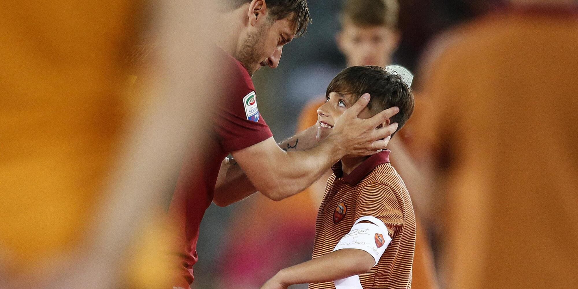 Almaviva con la Roma a Perth,Totti gli diede la fascia all'addio