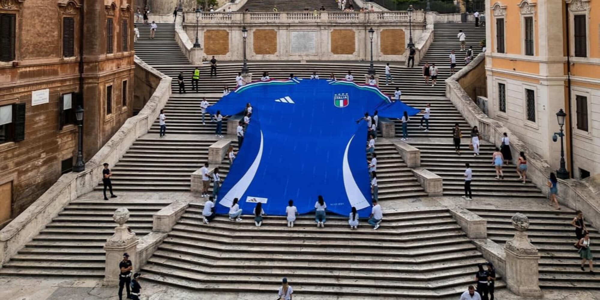 Sponsor, pubblicità, tv, social: boom Nazionale. Nel 2024 previsti 125 ...