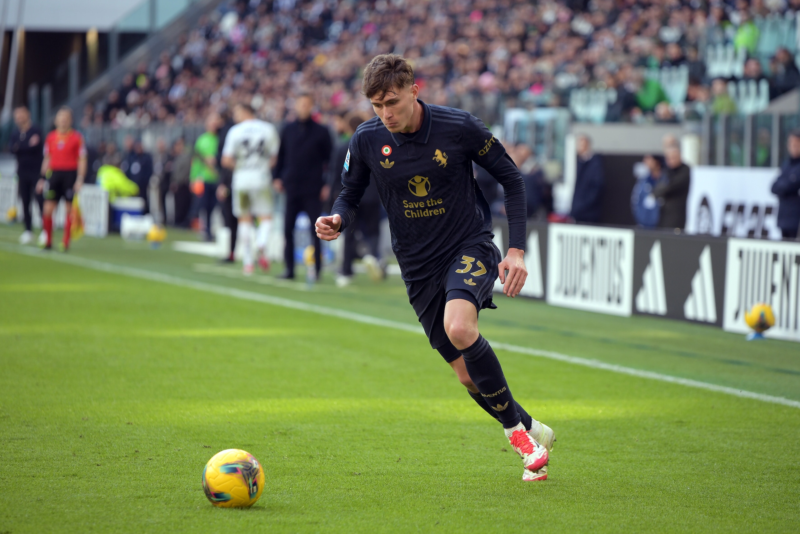 Juve, la formazione tipo di Motta con Kelly, Veiga e Kolo Muani