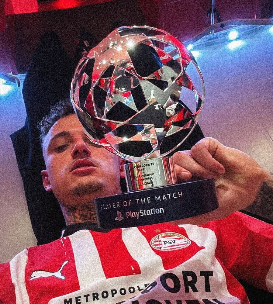 Psv sui social, interisti a ruota: Juve, sfottò senza fine dai rivali