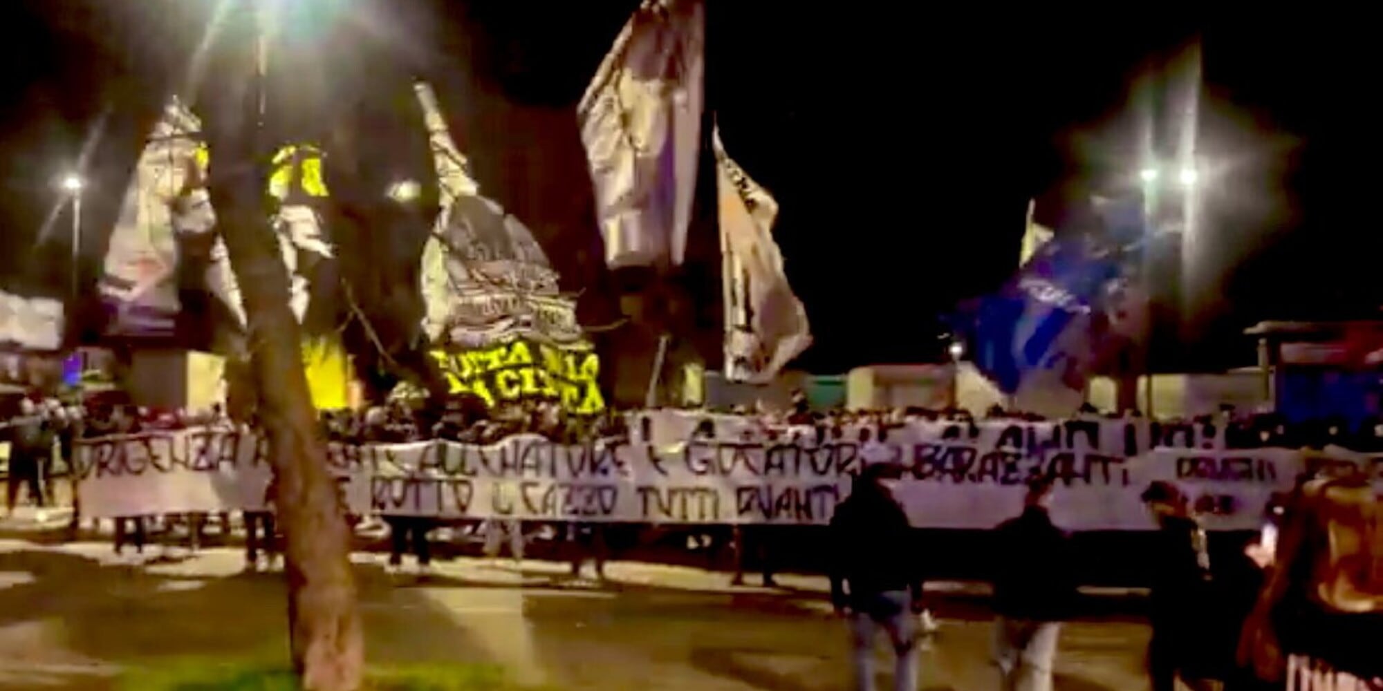 Juve, il tifo organizzato contesta tutti: nel mirino dirigenza, Motta e ...