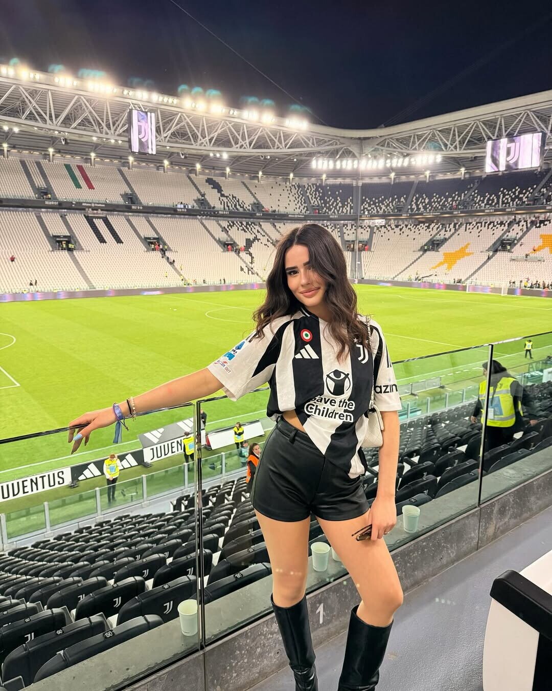 Lady Mbangula in maglia Psg per la manita all'Inter: tifosi Juve impazziti