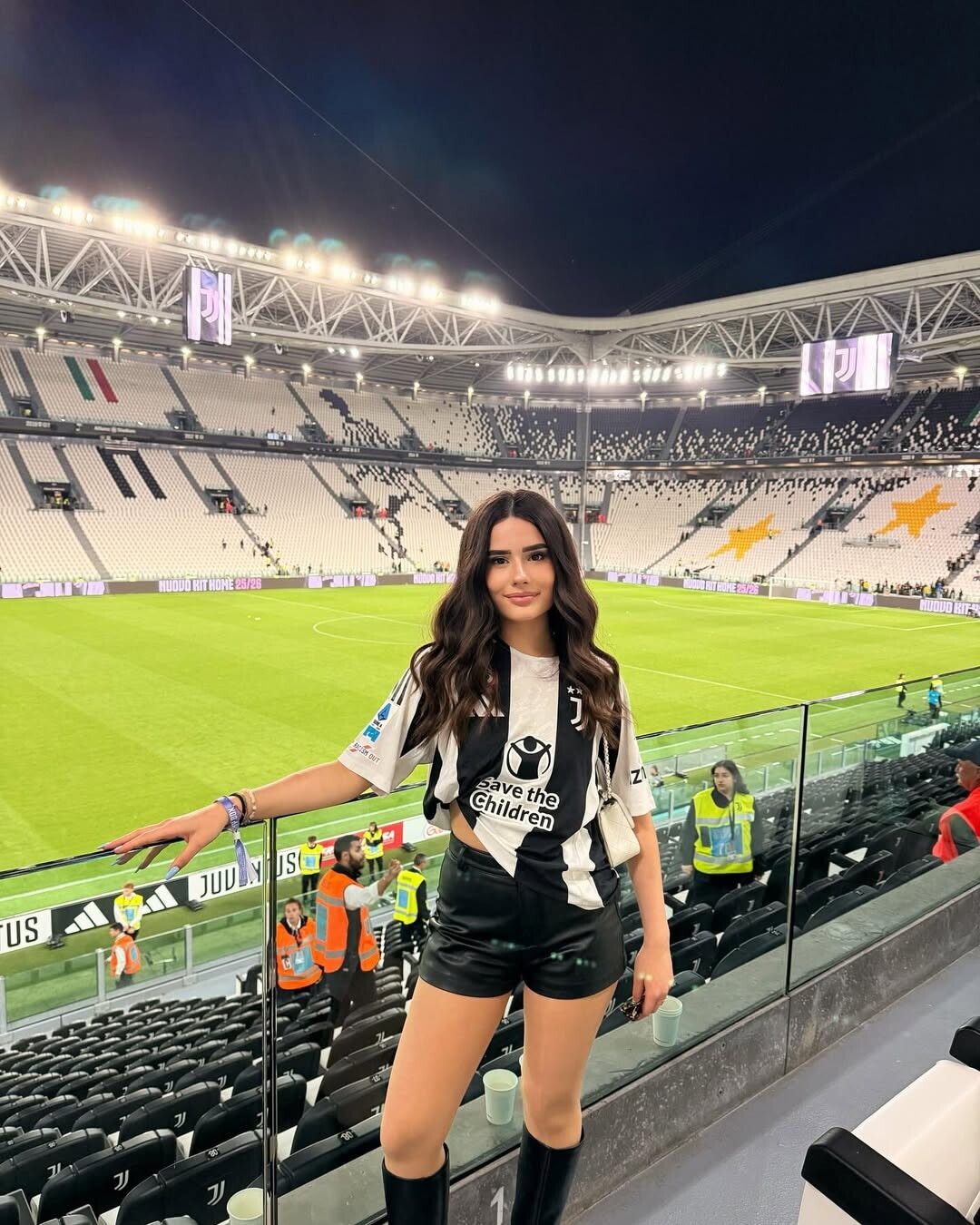 Lady Mbangula in maglia Psg per la manita all'Inter: tifosi Juve impazziti