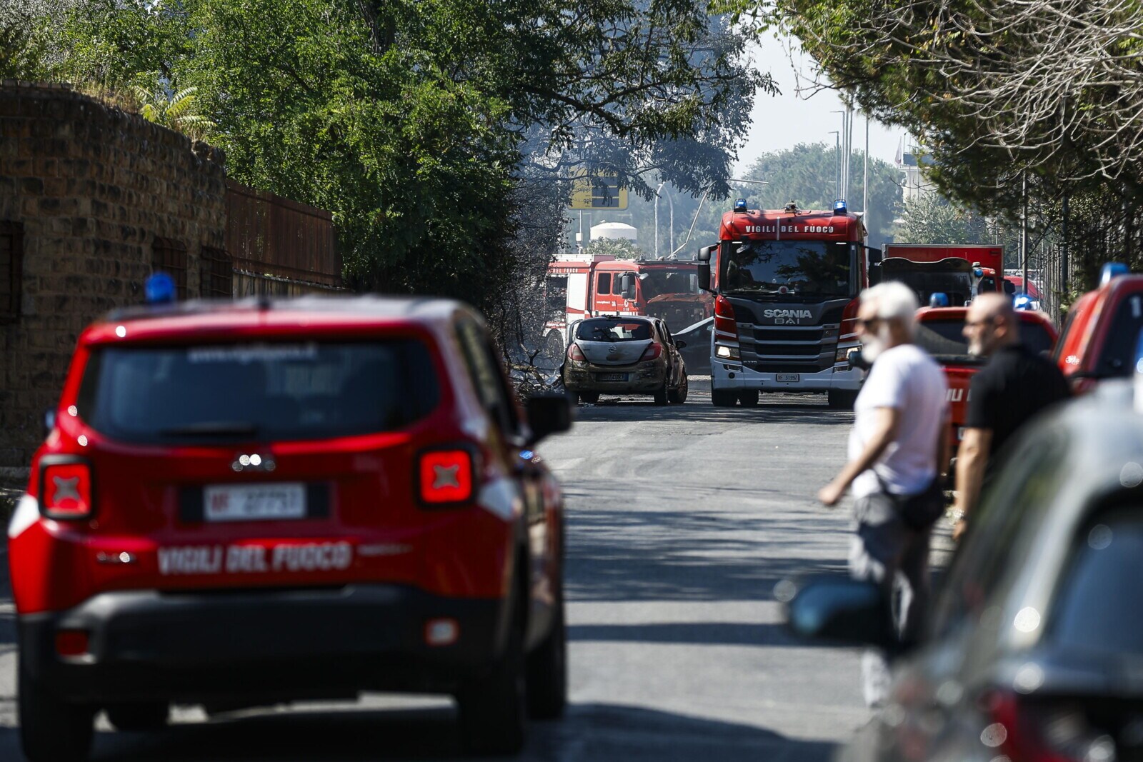 Roma nel caos, esplode un distributore di benzina: ci sono feriti