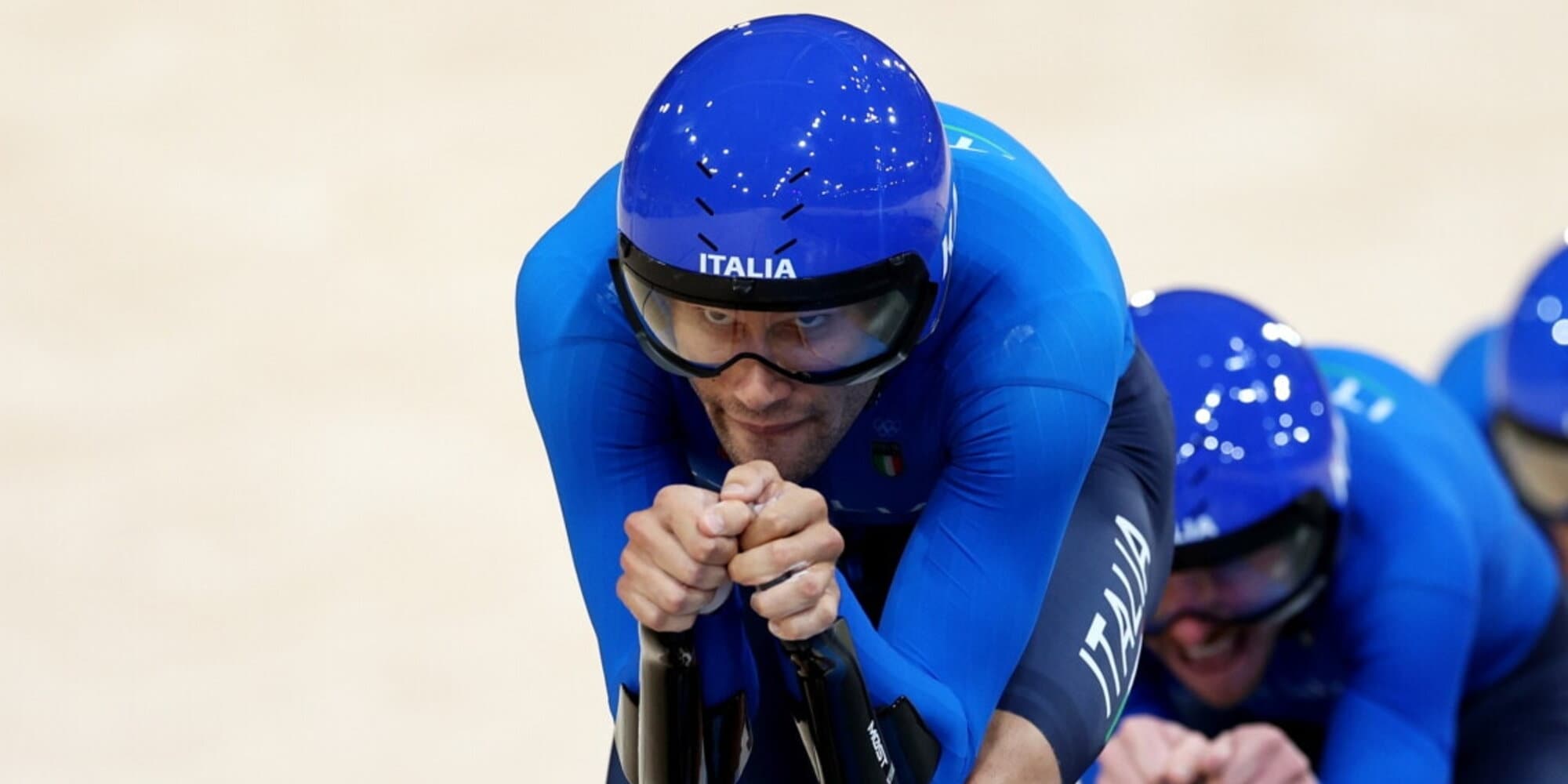 Europei 2025, l’Italia conquista la medaglia d'argento nella staffetta ...