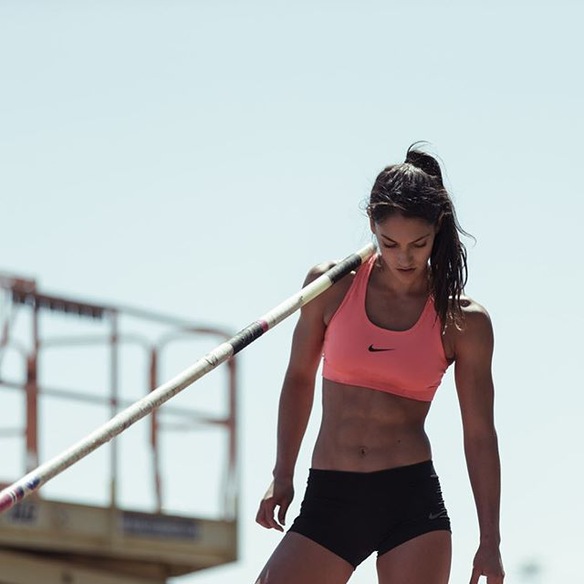 Allison Stokke, la regina dell'asta