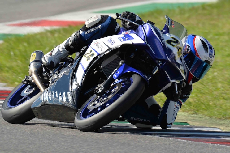 Yamaha R3: debutto ok per la “mini” MotoGp di Rossi e Lorenzo