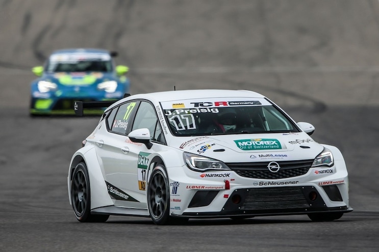 Opel Astra TCR: foto