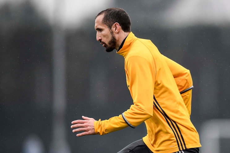 Champions, Suarez-Chiellini: si punta sul morso