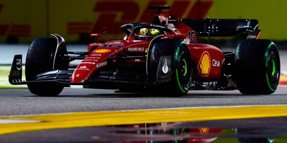 F1, Gp Singapore: Leclerc davanti a Verstappen nelle libere 3, terzo Sainz