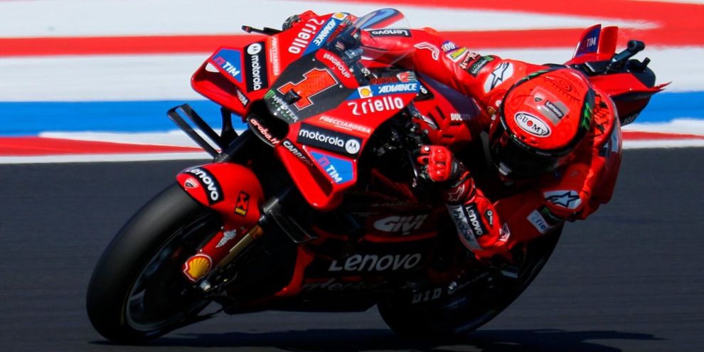 Bagnaia stoico a Misano: Pecco 3° nella Sprint. Vince Martin, Bezzecchi 2°